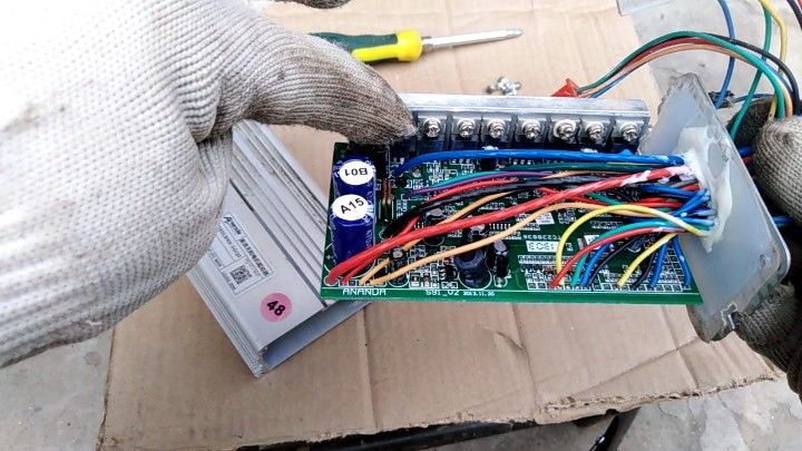 电动车控制器最简单易学的检测、维修方法