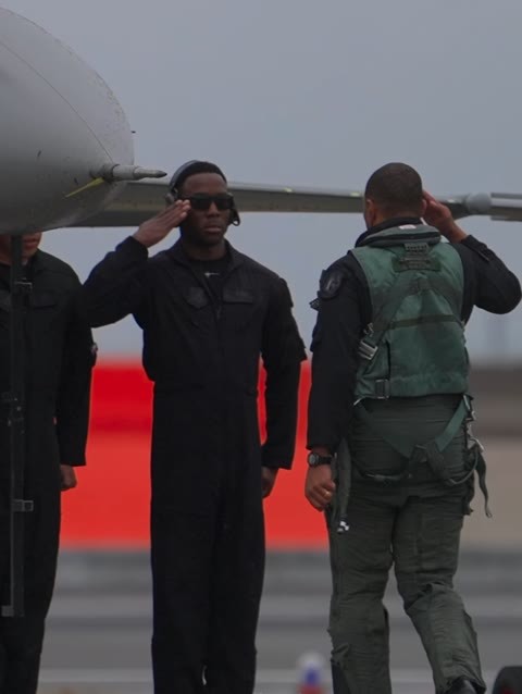 F-16飞行演示过程流程比较繁琐