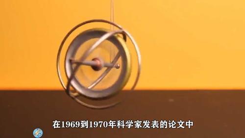 为什么自行车不会倒?探究自行车背后的稳定性,原来与自身有关