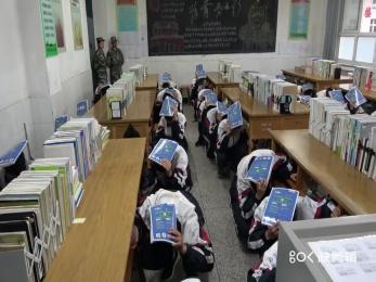 地震演练示范动作01