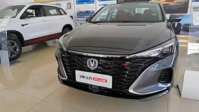 长安逸动Plus到店实拍欣赏,坐进驾驶的那刻再决定买不买!