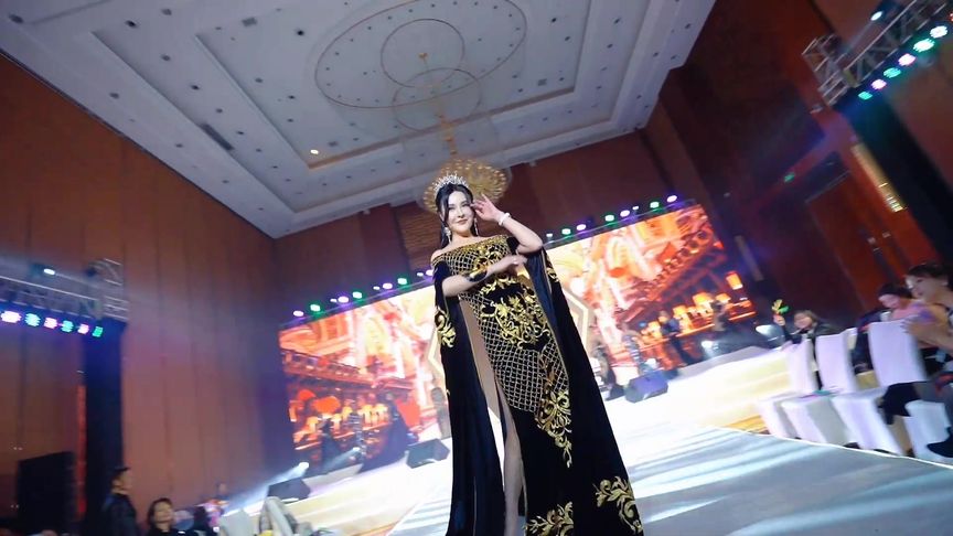 #演出现场视频 #t台走秀