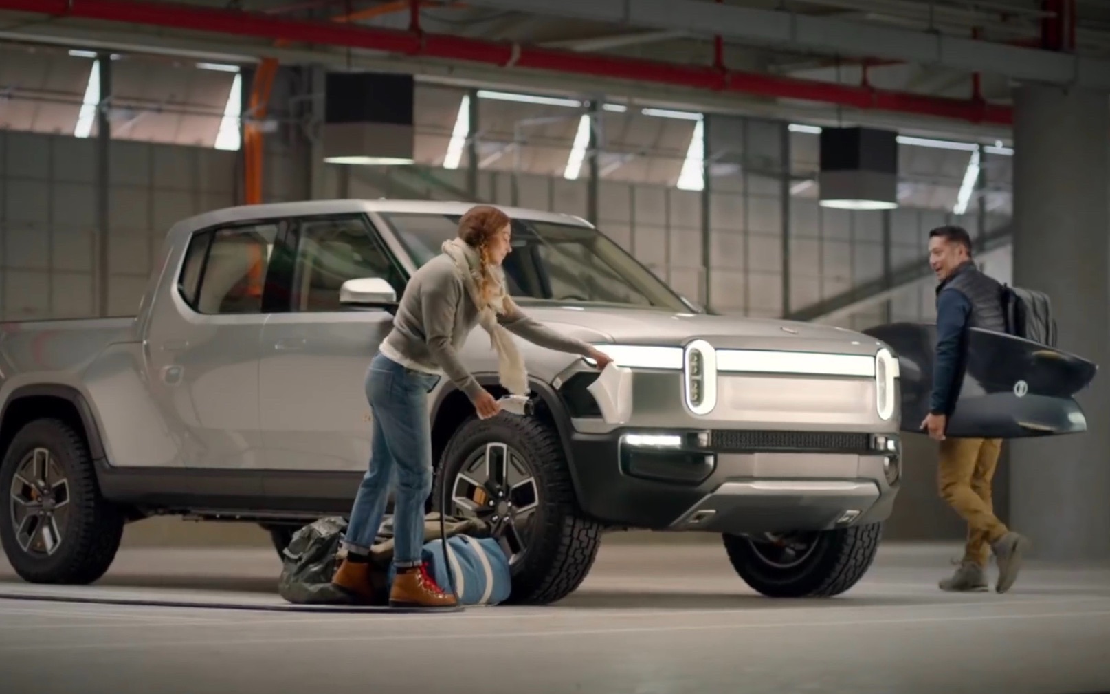 Rivian - 纯电动 长续航 动力强劲 多功能 品质 概念皮卡