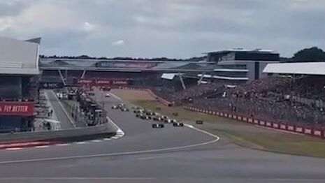 多角度回放周冠宇事故瞬间,目前已康复出院