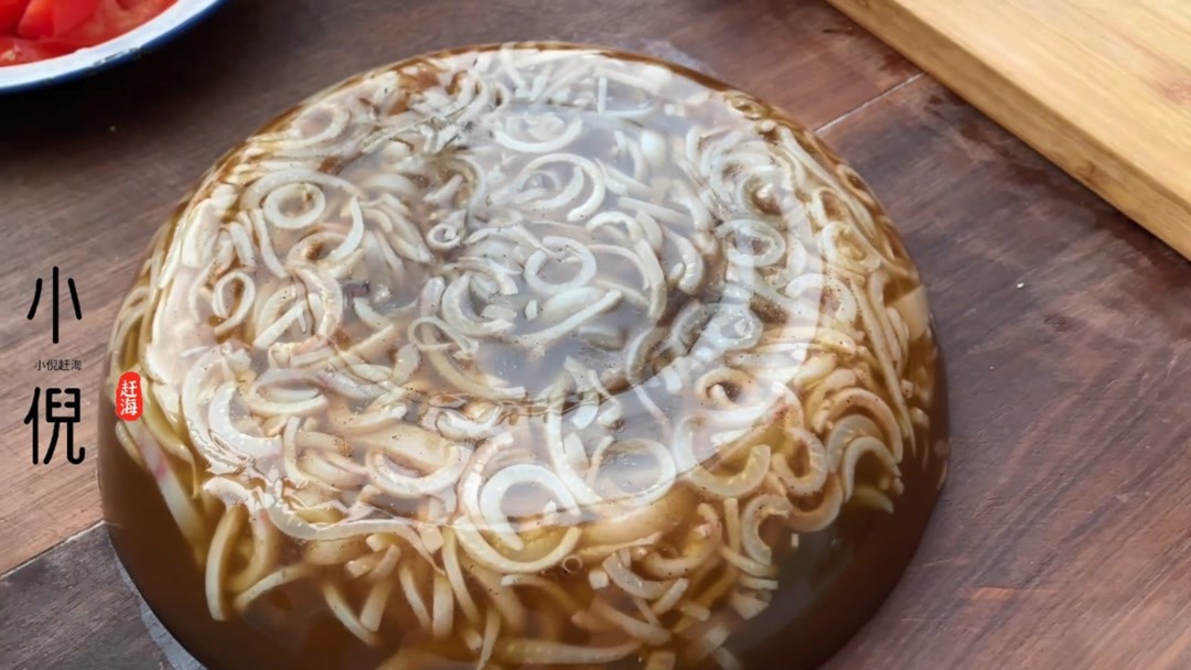 猪皮冻正宗做法,可不是简单一熬,用对了方法,水晶透明还会跳舞