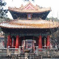 杏坛赤子何杰老师 