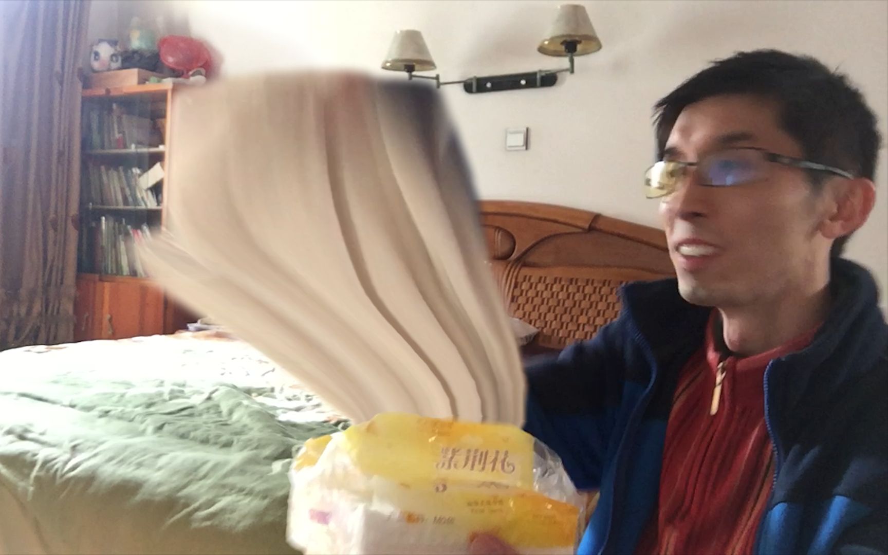 ...大量人力物力,砍伐大量树木,请大家日常中要发挥每张纸的最大价值