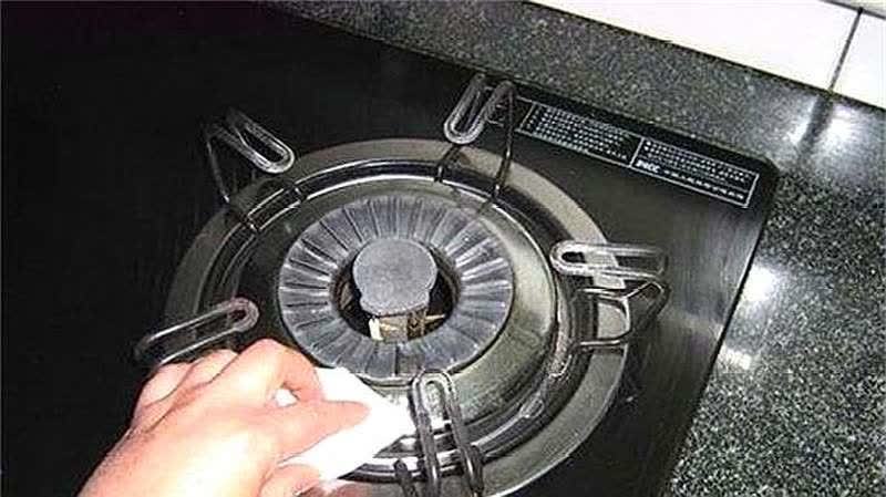 教你清洗灶台的好方法,只需这一招,灶台立马干净,大家都说实用