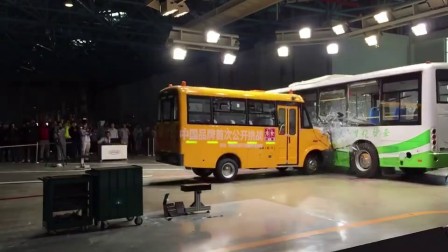 少林客车碰撞安全测试