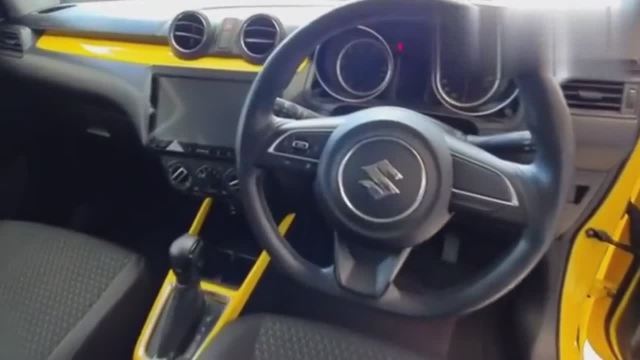 新款铃木雨燕到店实拍