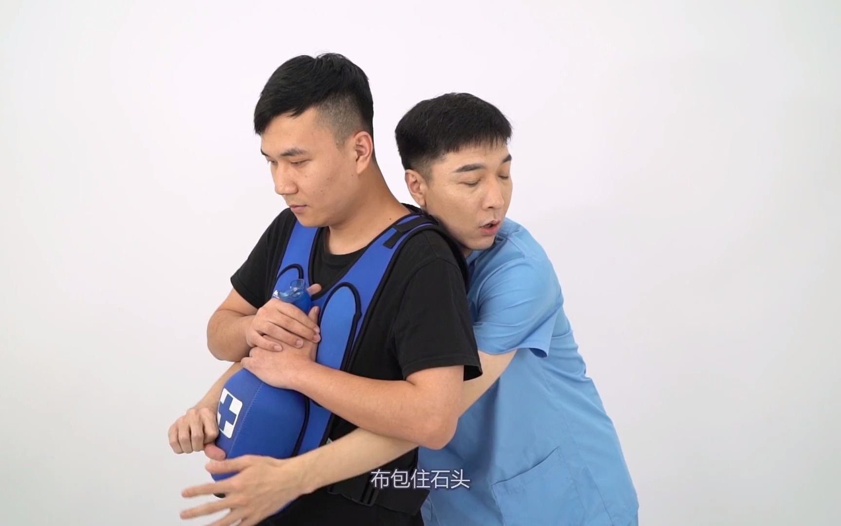 异物卡喉呼吸困难怎么办?一招教你急救小知识