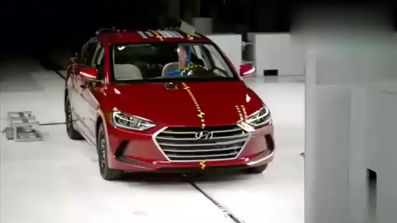 谁的安全性更高呢?大众速腾和现代领动碰撞测试大比拼