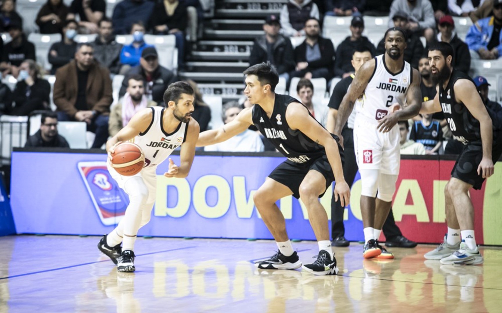 塔克空砍19分12篮板 | 2023年男篮世界杯预选赛 新西兰 100:72 约旦 G1