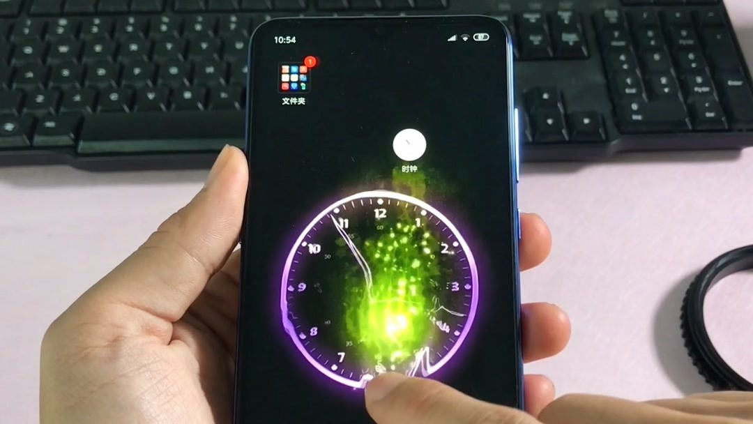 教你设置水滴时钟动态桌面,滑动还有炫酷的特效,非常个性