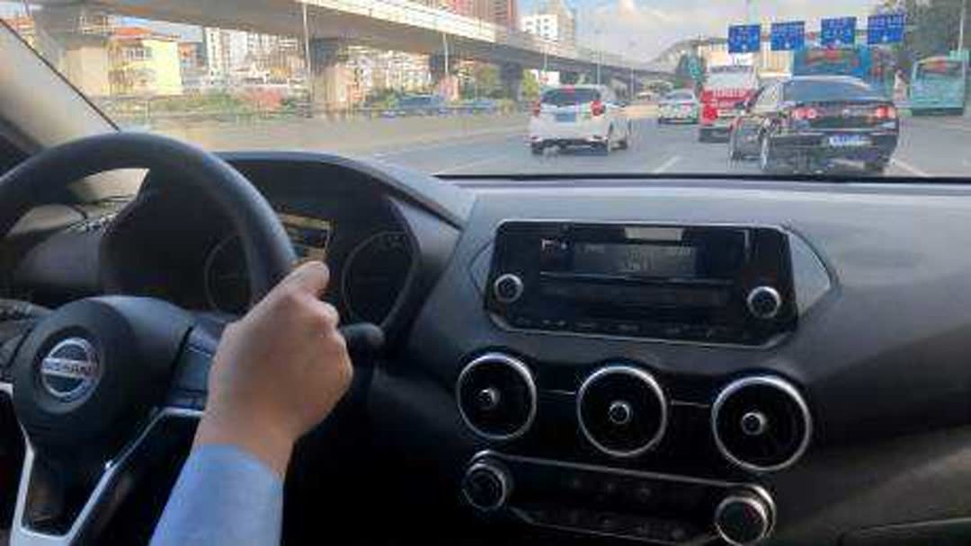 在深圳体验第14代日产轩逸