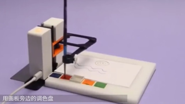 模仿人类写字的机械臂,连笔迹都能复制,网友:抄作业神器?