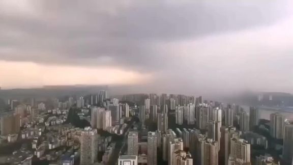 震撼!暴风雨来临的瞬间…