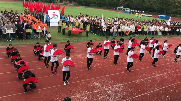 校运动会舞蹈节目