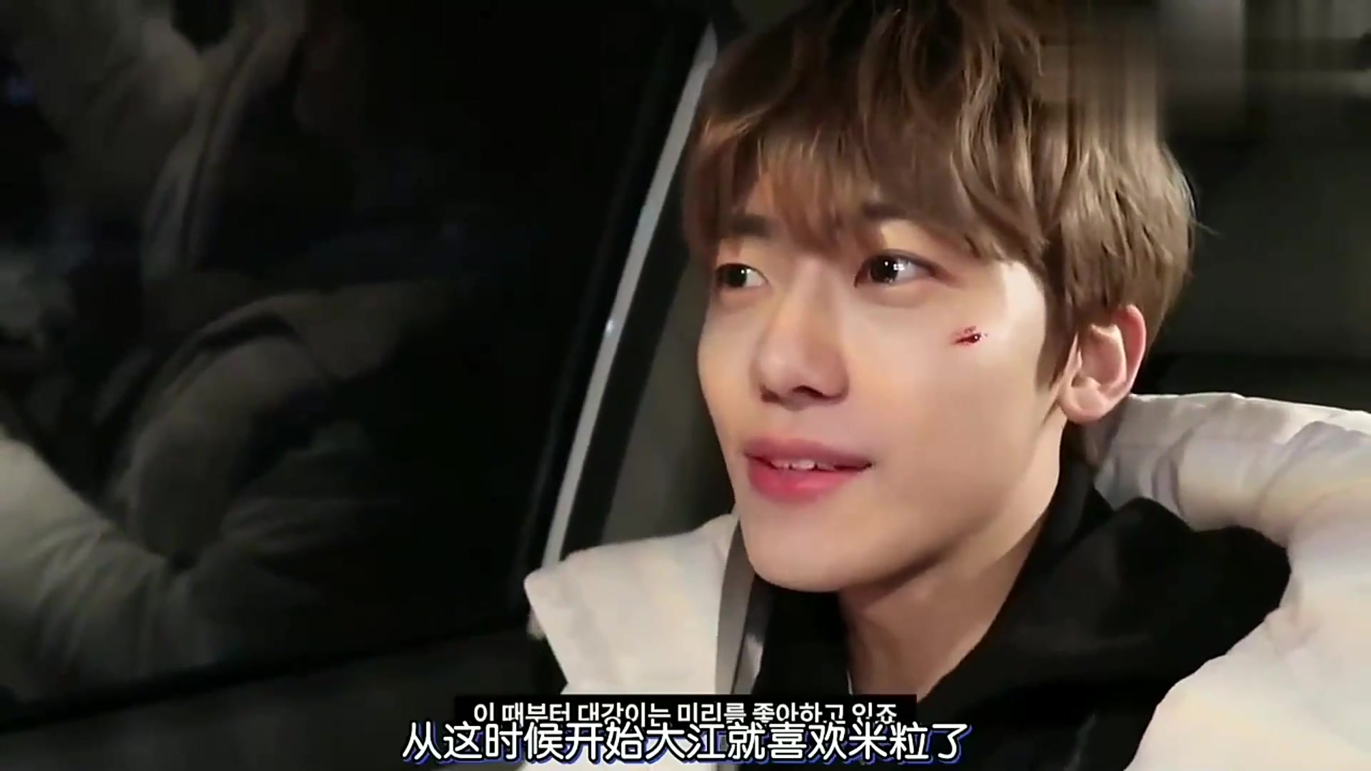 罗渽民拍摄《讨厌你的方法》花絮,好可爱的大男孩,瞬间心动了!