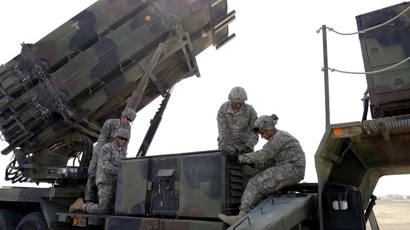 美军开始收缩兵力,大批爱国者导弹部署伊拉克,即将动武?