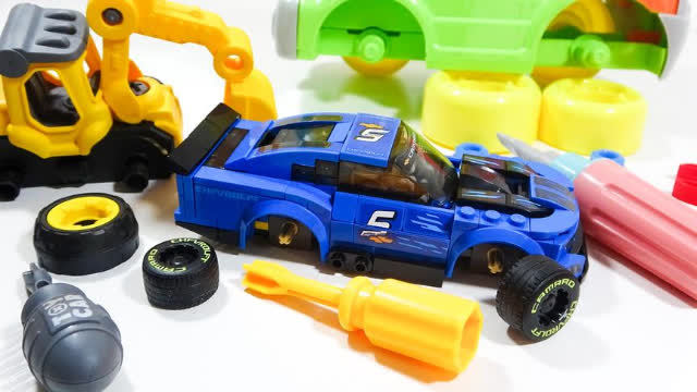 用小汽车学习辨别形状,帮小汽车装轮胎