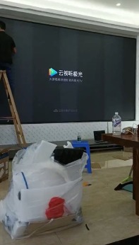 网友家里装修,电视成为亮点,这电视看的过瘾