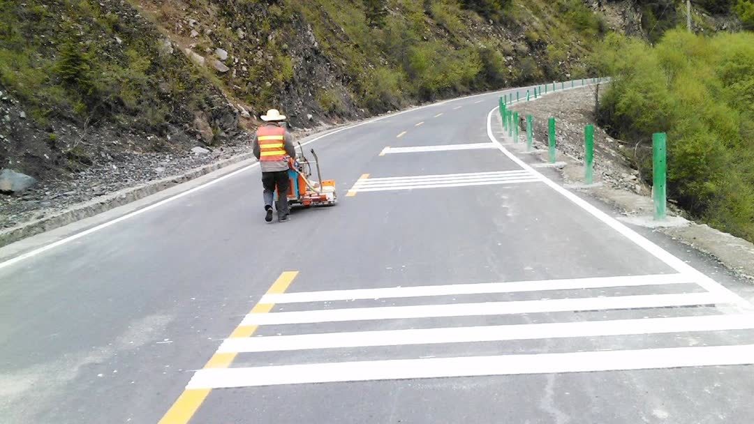 这几种道路标线最好牢记于心,不然3本驾照都不够扣