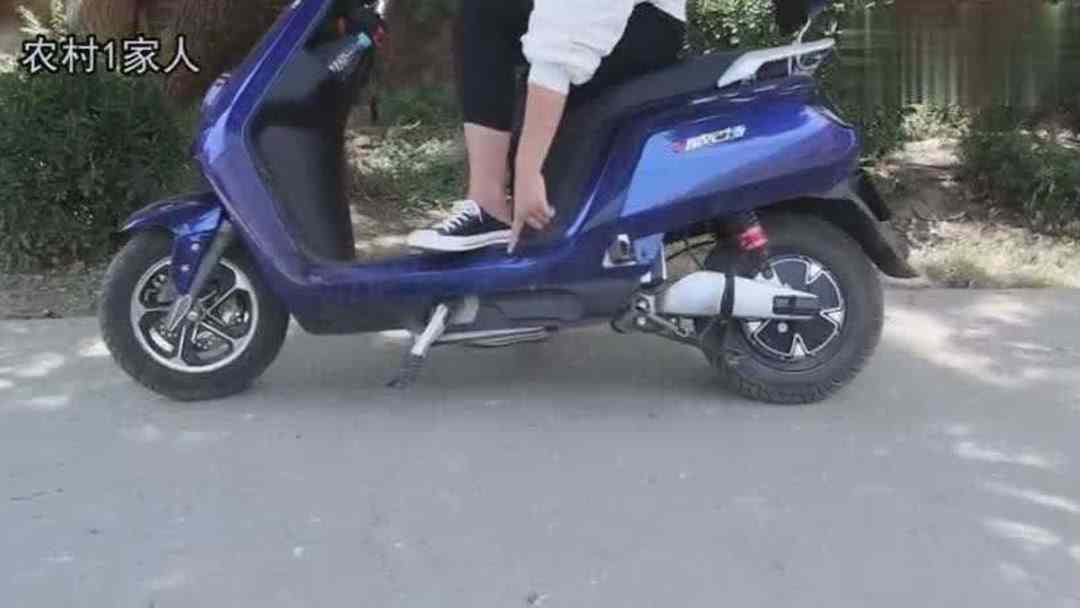 新型电动车，充电一次骑300公里，实际行驶测试，让人匪夷所思