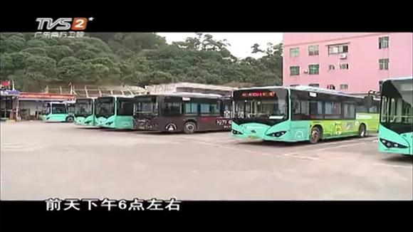 小学生睡过站还不忘写作业,车队管理员:这是这个月第三次了!