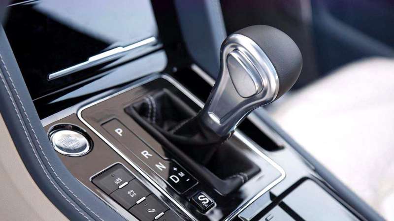自动挡的S档怎么用?需要停车切换吗?这回算是明白了