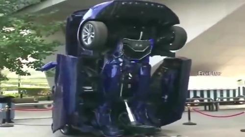 一辆变形汽车,这一幕让我大开眼界,科技真厉害