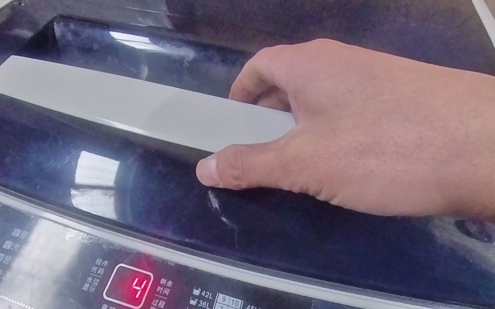 用了4年底洗衣机不脱水,谁能想到是这个问题,用手一拨就好了