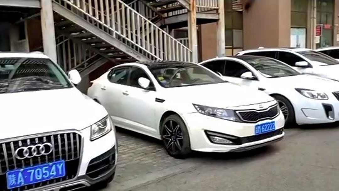 ...电瓶使用超过3年的私家车而言是个极限,如果后天驾车上班不能避免,...