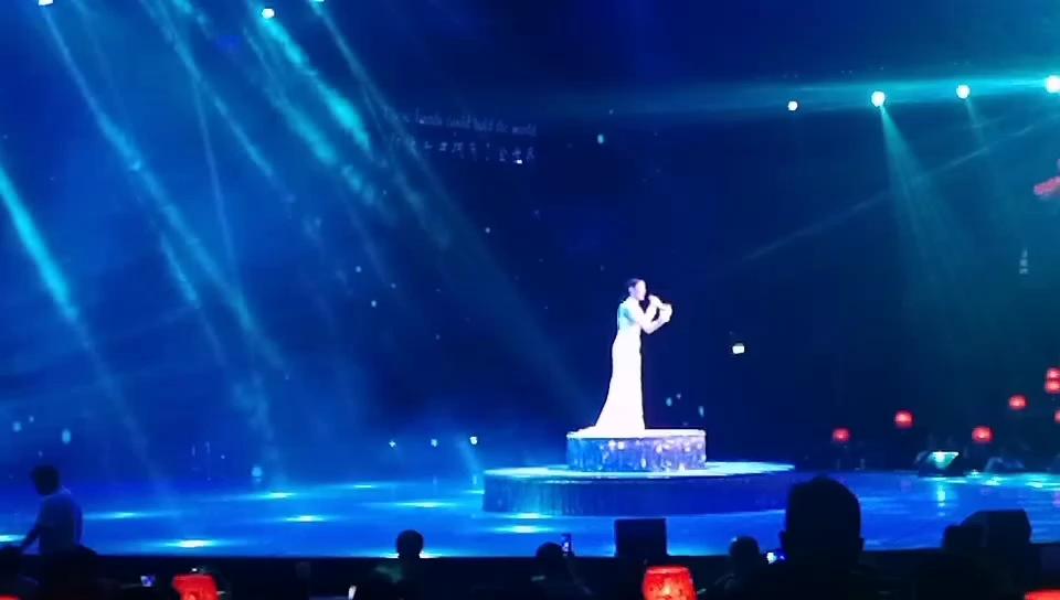 俄罗斯美女精彩表演