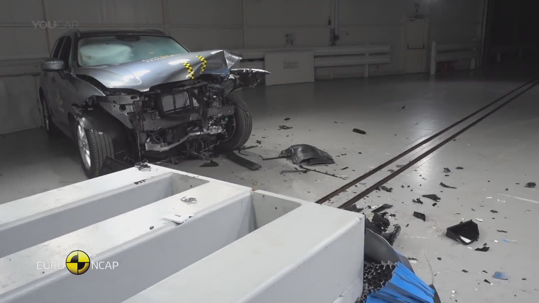 Volvo 沃尔沃 碰撞测试 打造顶级安全车!