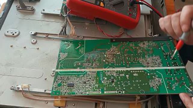 长虹LT32629液晶电视三无,更换电源这些元件后…