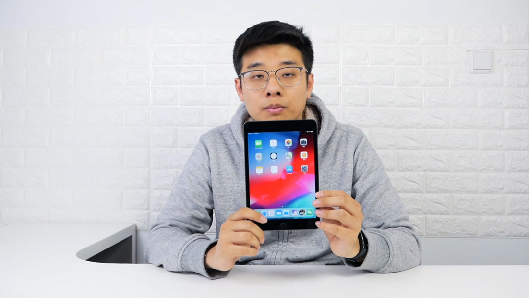 iPad mini 5 上手:不到三千块,你就能买到一部苹果的游戏手机