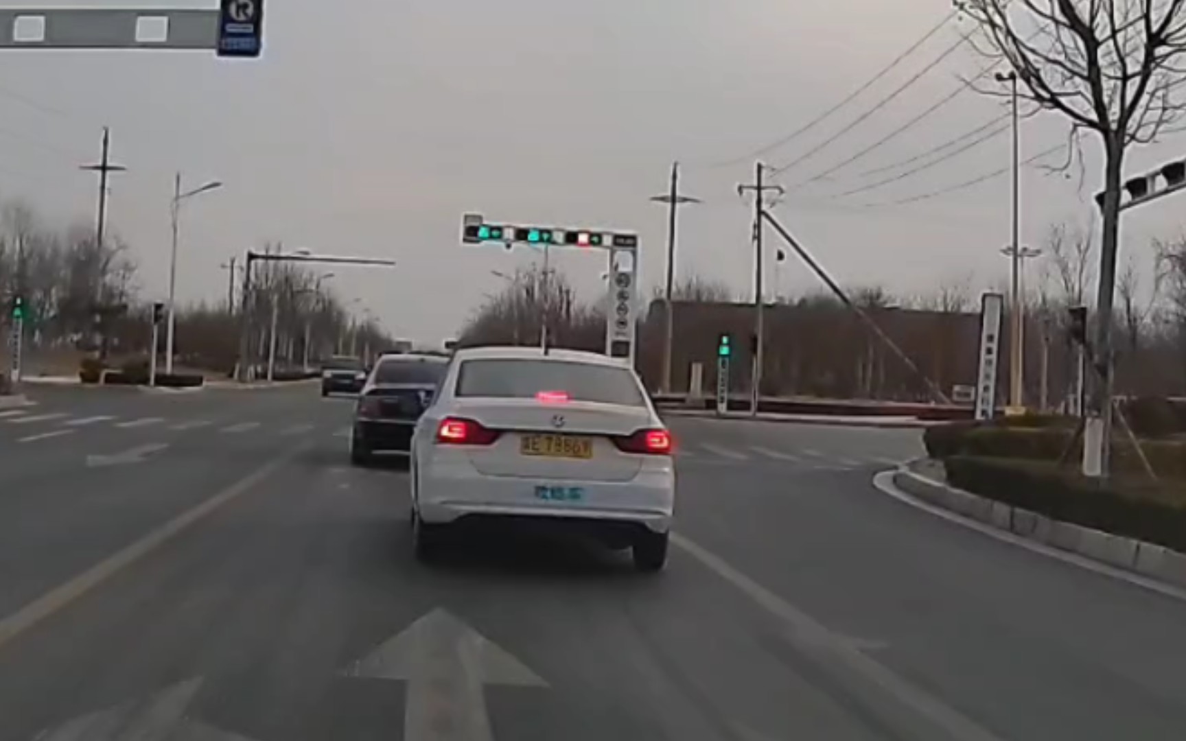 70迈行车记录仪M300测试 路口偶遇教练车