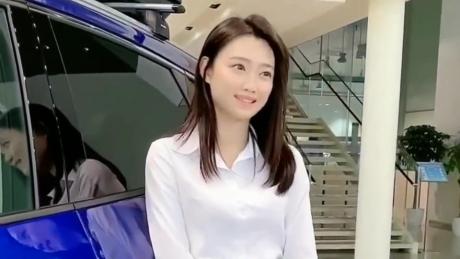 车模界的美女刘诗琪果然很有气质