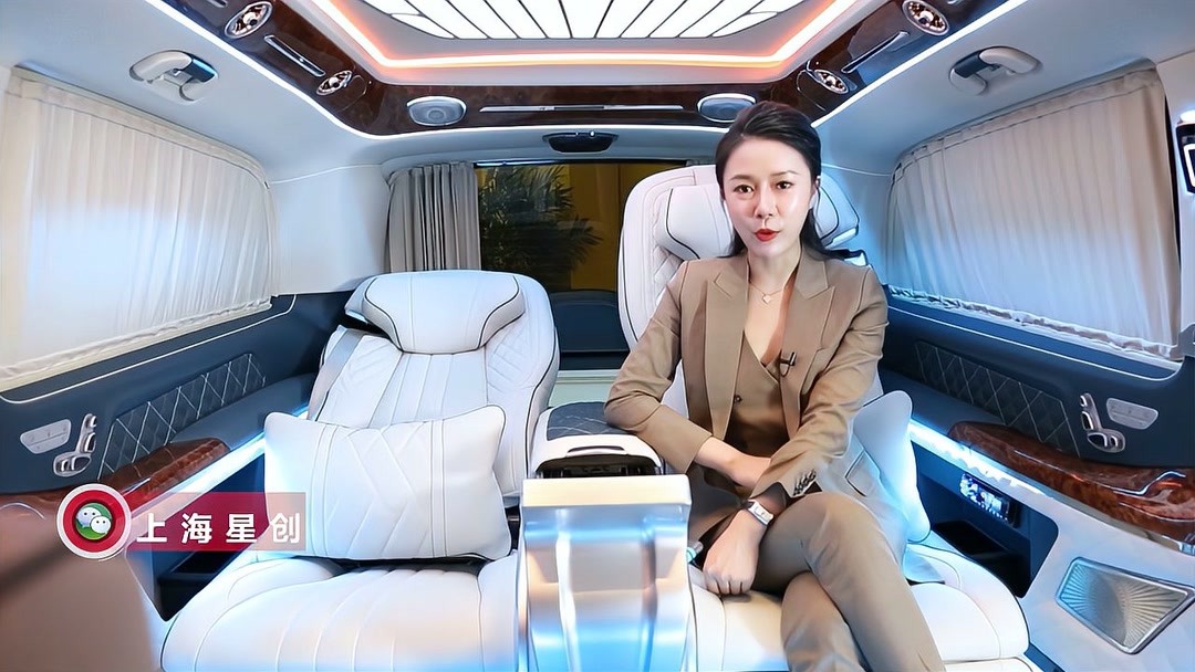 实拍新款奔驰v级四座版本,竞品雷克萨斯LM,真正有钱人的选择