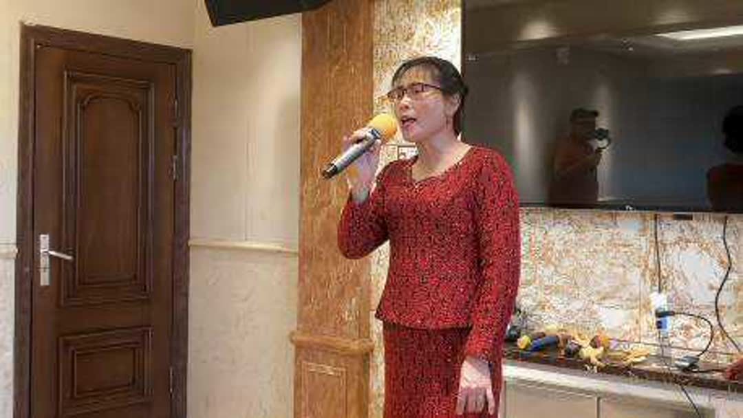 殷秀梅在1984年春晚演唱,歌词放现在也是真理,《幸福在哪里》