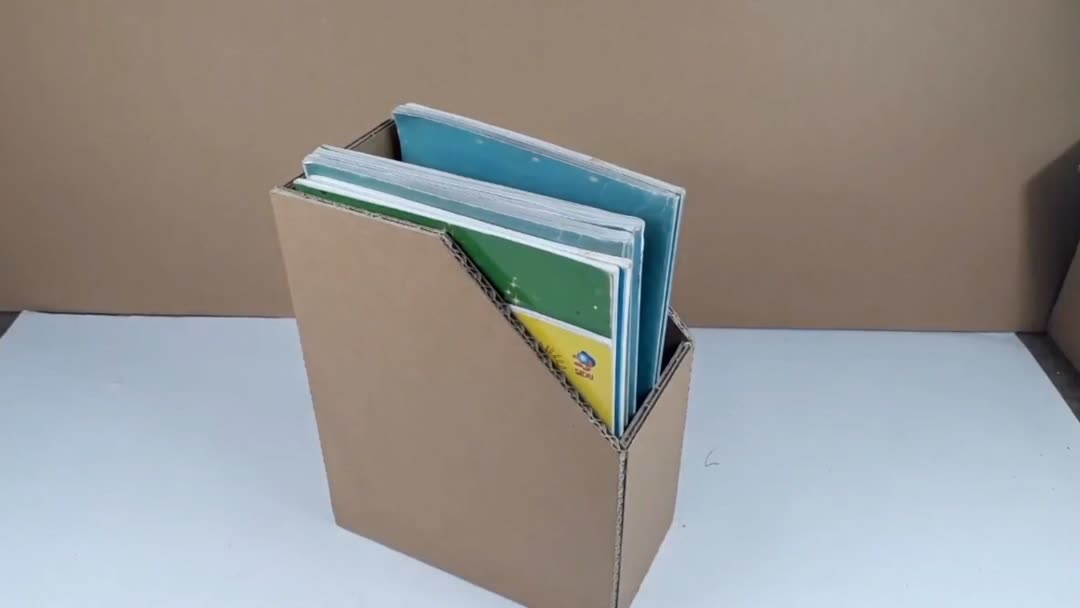 创意手工 如何用纸板给孩子DIY简约的书架?