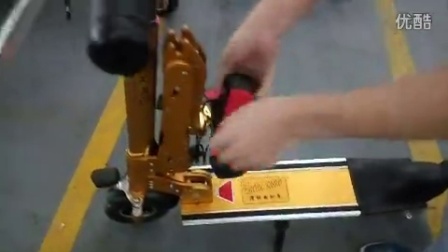 折叠电动滑板 便携式电动滑板车代步神器