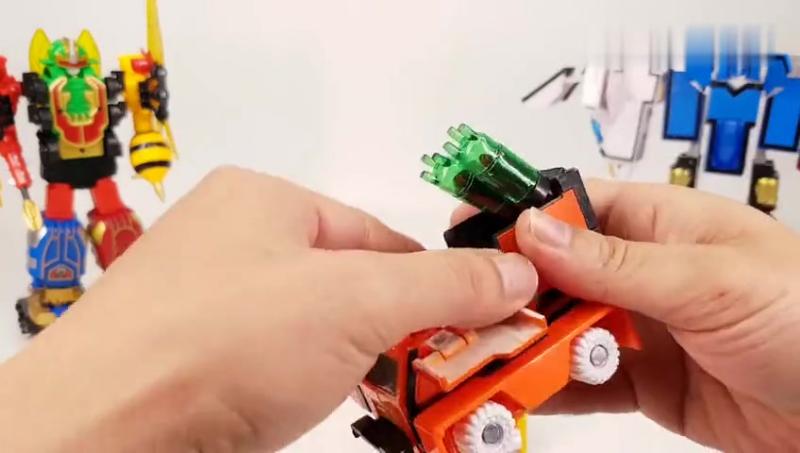 神奇士数字字母变形金刚机器人组装合体