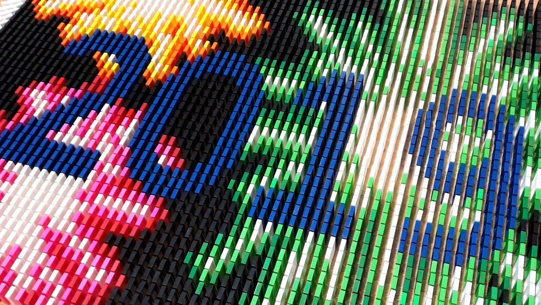 多米诺骨牌:新年快乐!骨牌-弹珠轨道