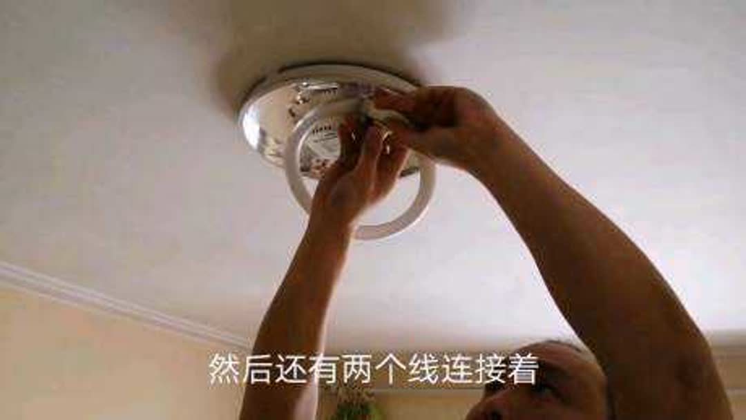 家里的老式吸顶灯坏了,怎么换成LED灯不仅变亮又节能,过程简单