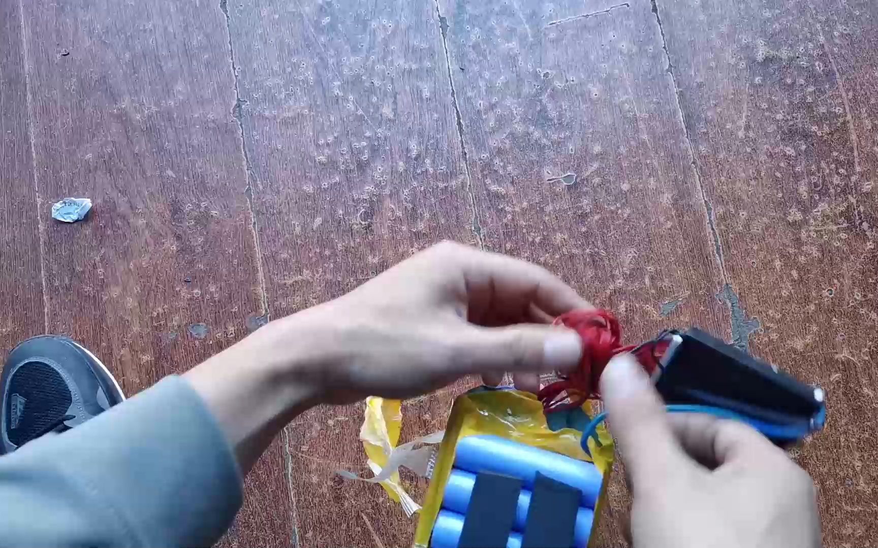 拆了组电动车锂电池!48伏13串10并!一共130节