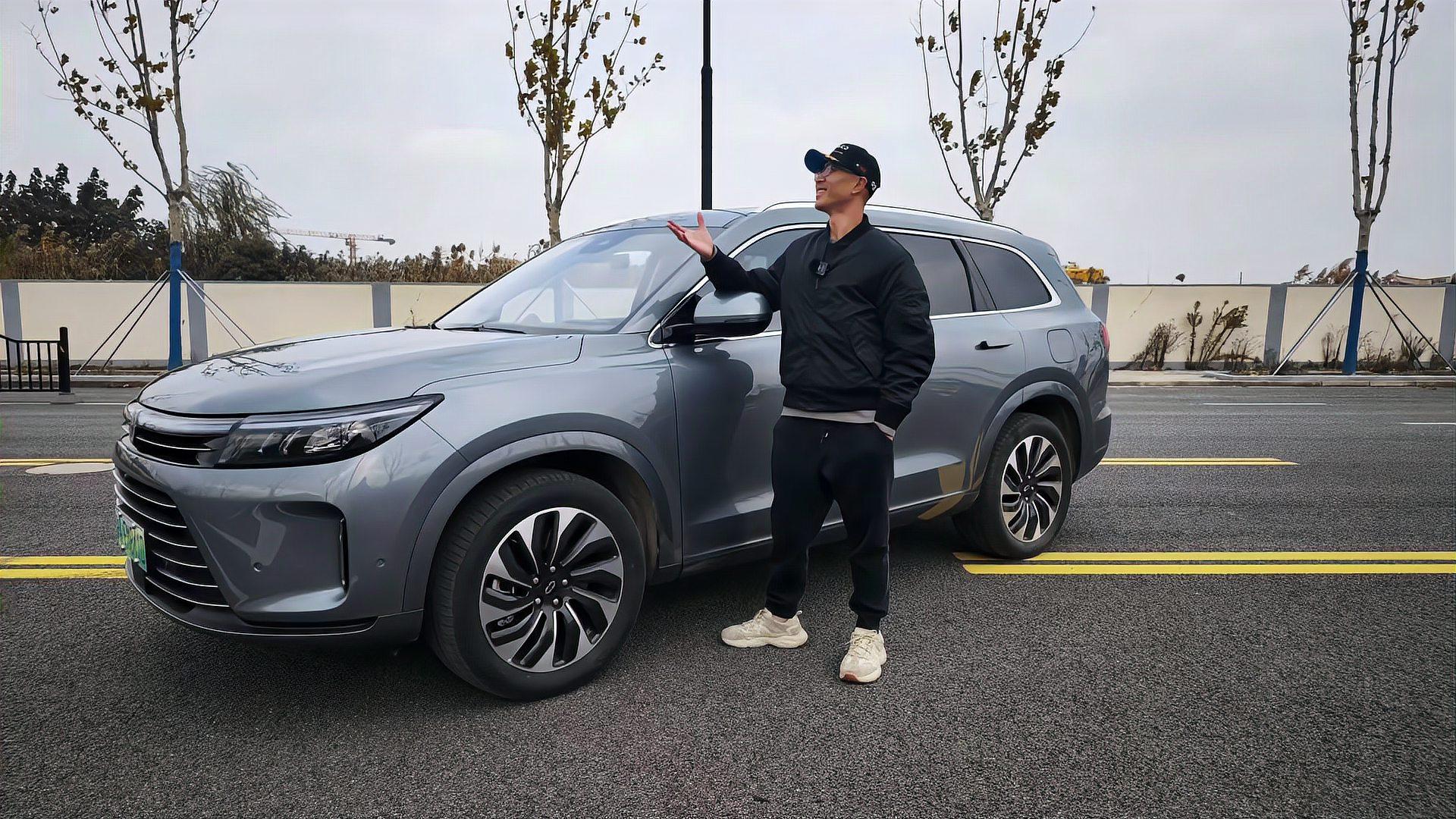 沉浸式体验问界M7,用了就回不去的是车还是车机?