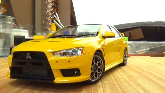看“三菱Lancer Evo X” 微型汽车模型的制作过程