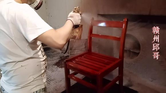 家具厂喷漆工艺:老师傅技术就是不一样!颜色喷得均匀还省油漆!